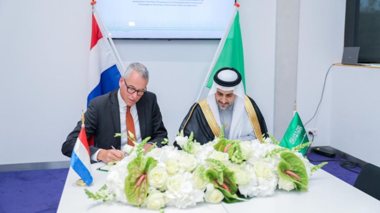 Saudi, Dutch Firms Sign SR428M Deals in Agriculture Tech
