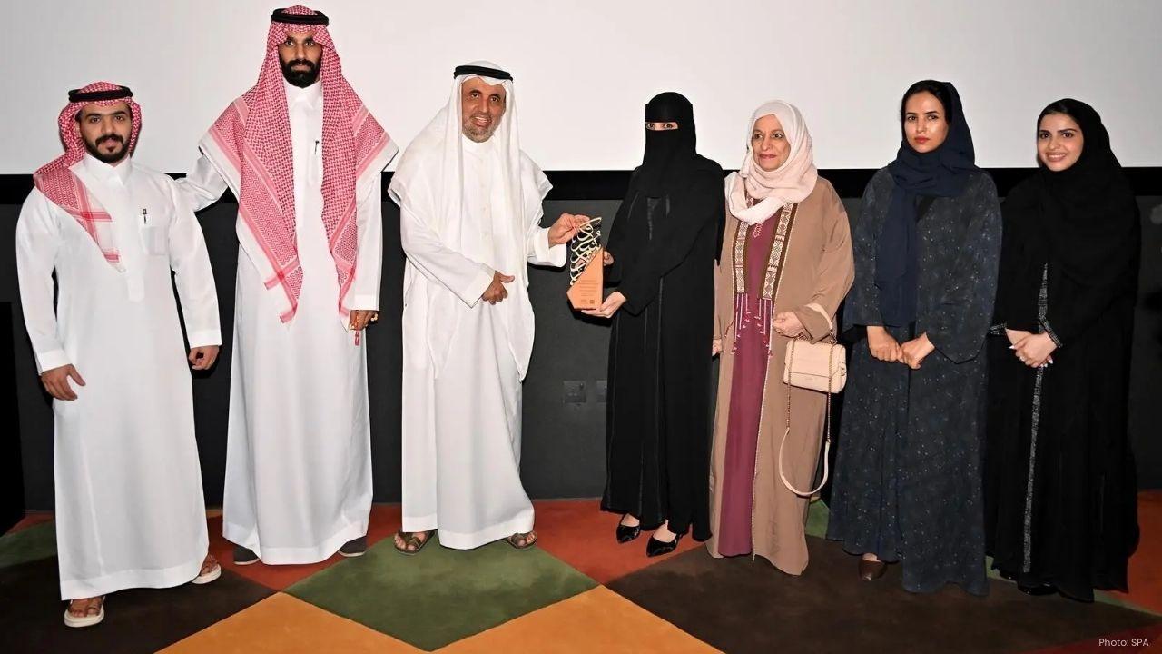 Young Saudi Girl Discovers Stones That Preserve National Heritage