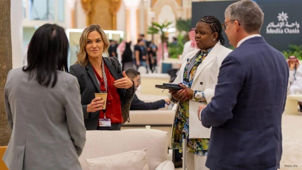 Salam Program Guides Visitors at GSR25 Media Oasis Tours